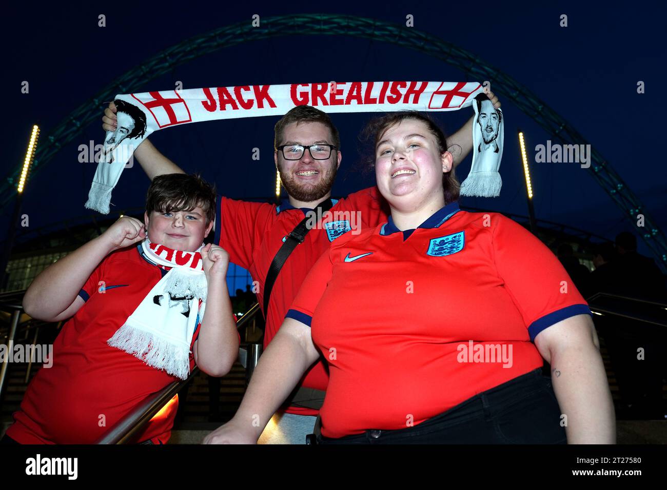England fans pose outside the ground before the UEFA Euro 2024 ...
