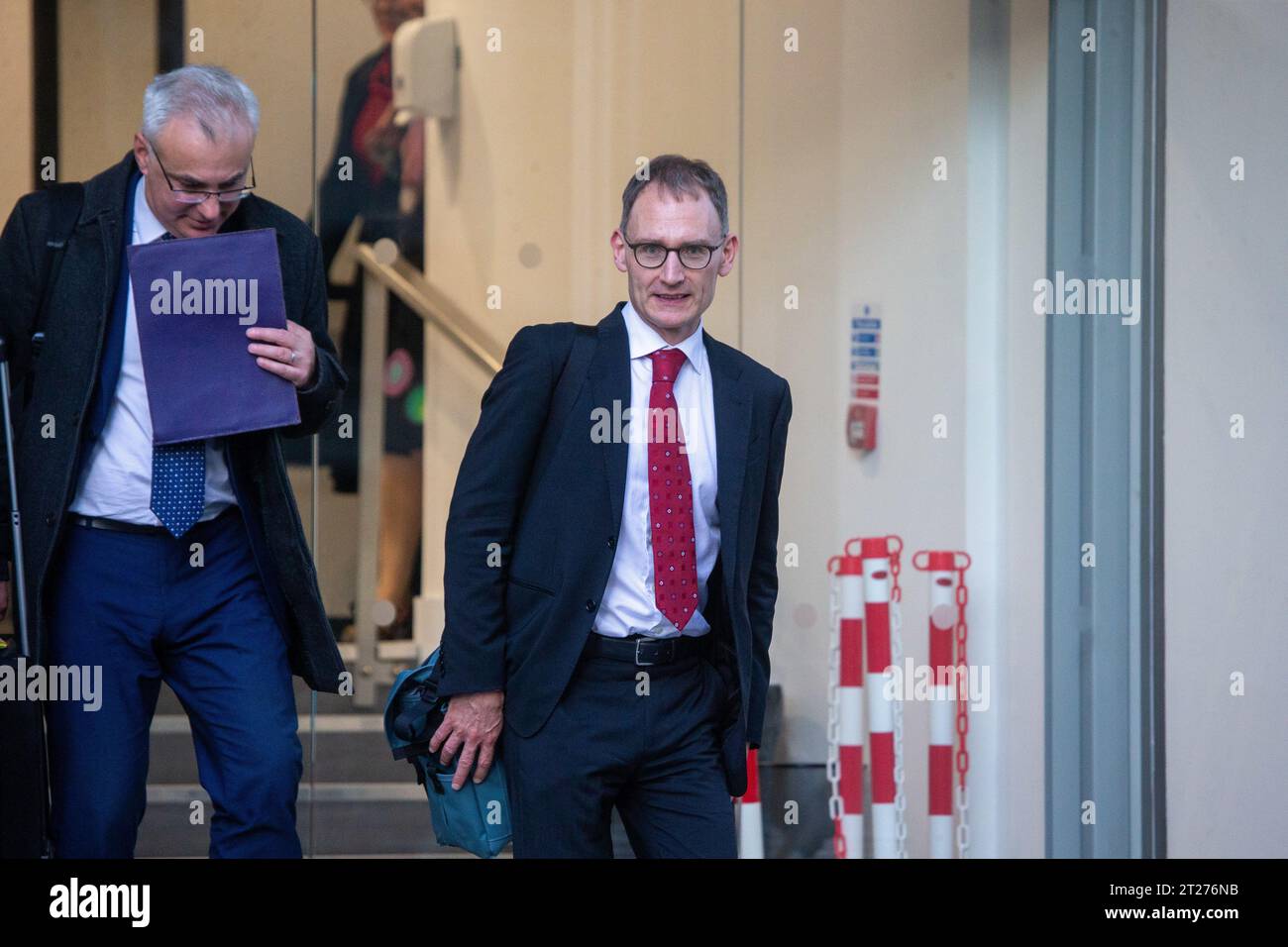 Epidemiologist neil ferguson hi-res stock photography and images - Alamy