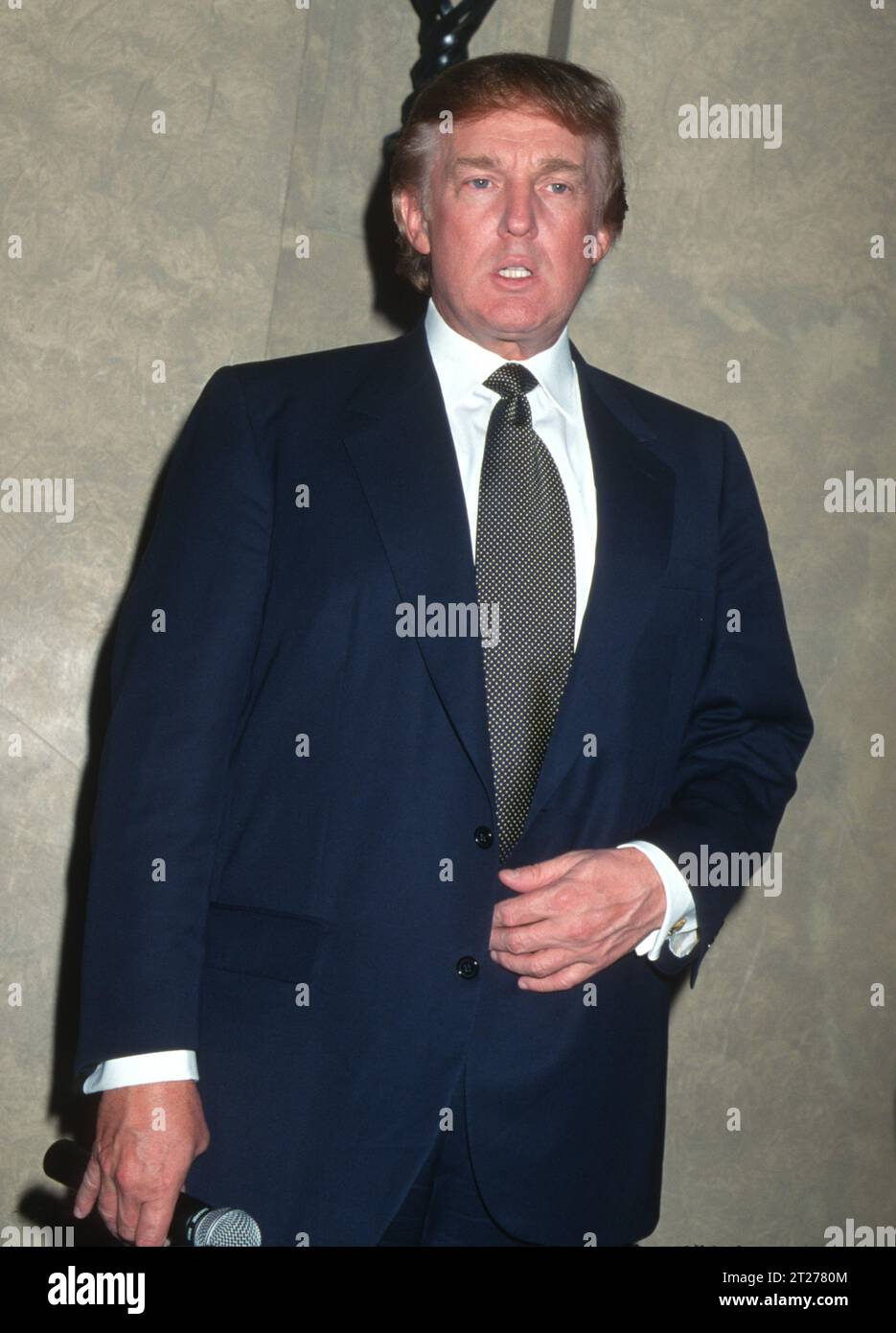 Donald trump 2000 hi-res stock photography and images - Alamy