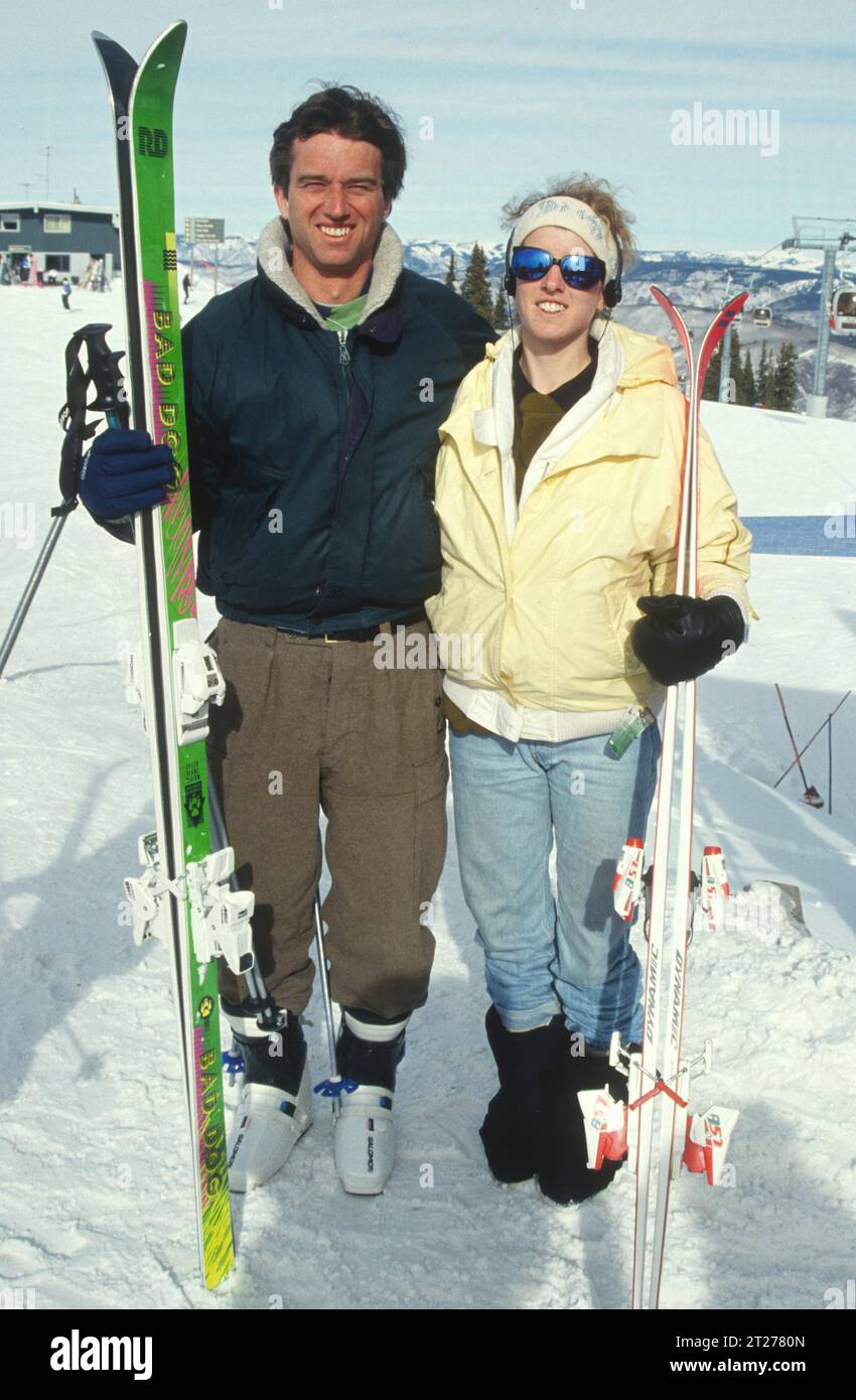 1991 Robert Kennedy Jr Rory Kennedy sister John Barrett/PHOTOlink.net ...