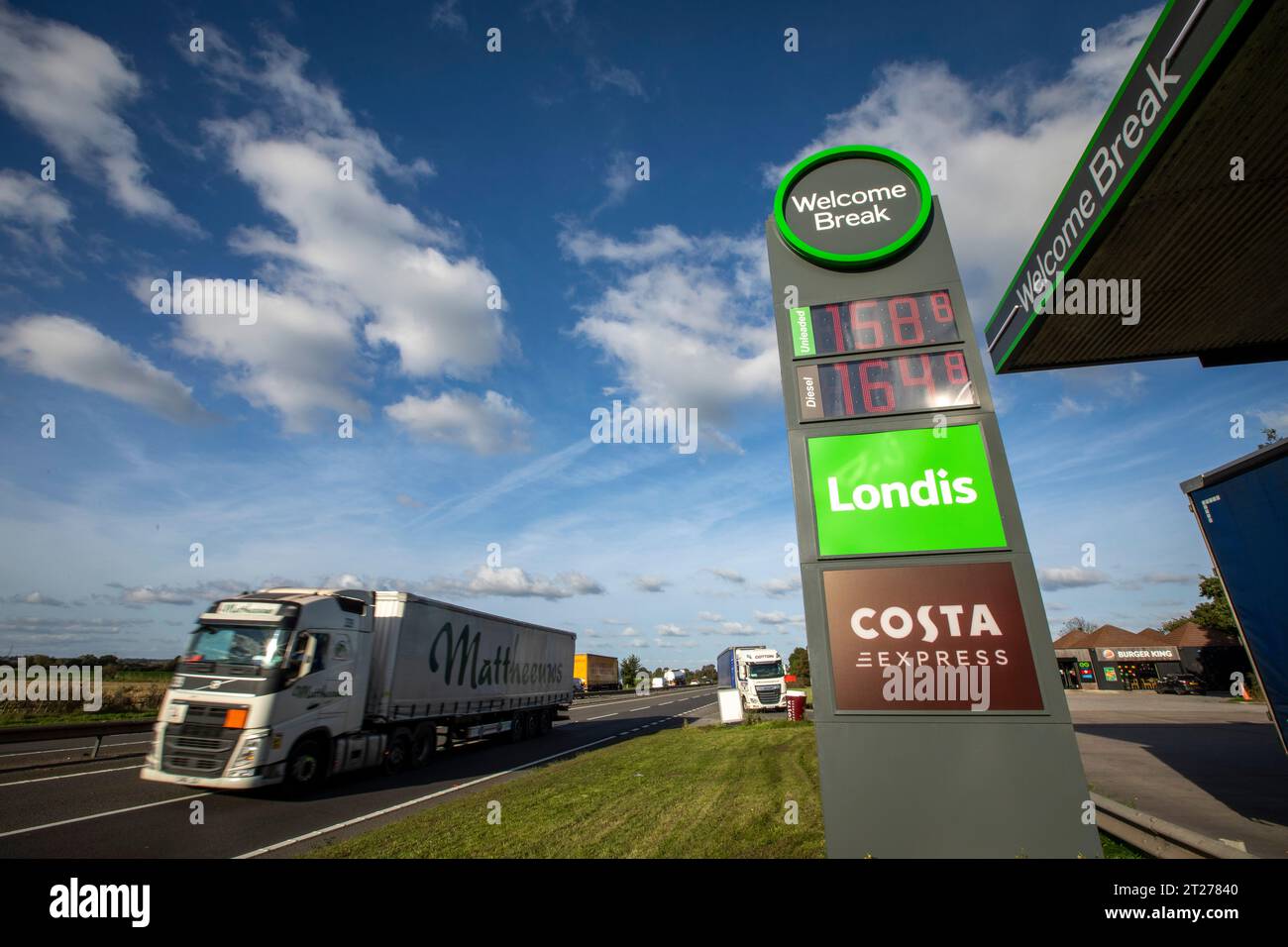 Nottinghamshire,UK,17th October, 2023.Fuel prices at Welcome Break ...