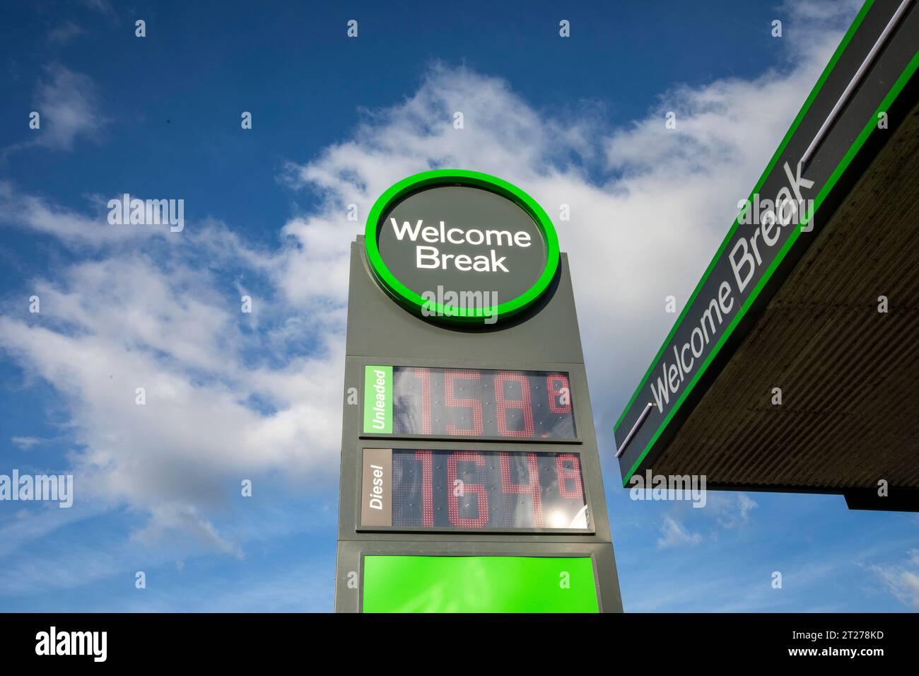 Nottinghamshire,UK,17th October, 2023.Fuel prices at Welcome Break ...