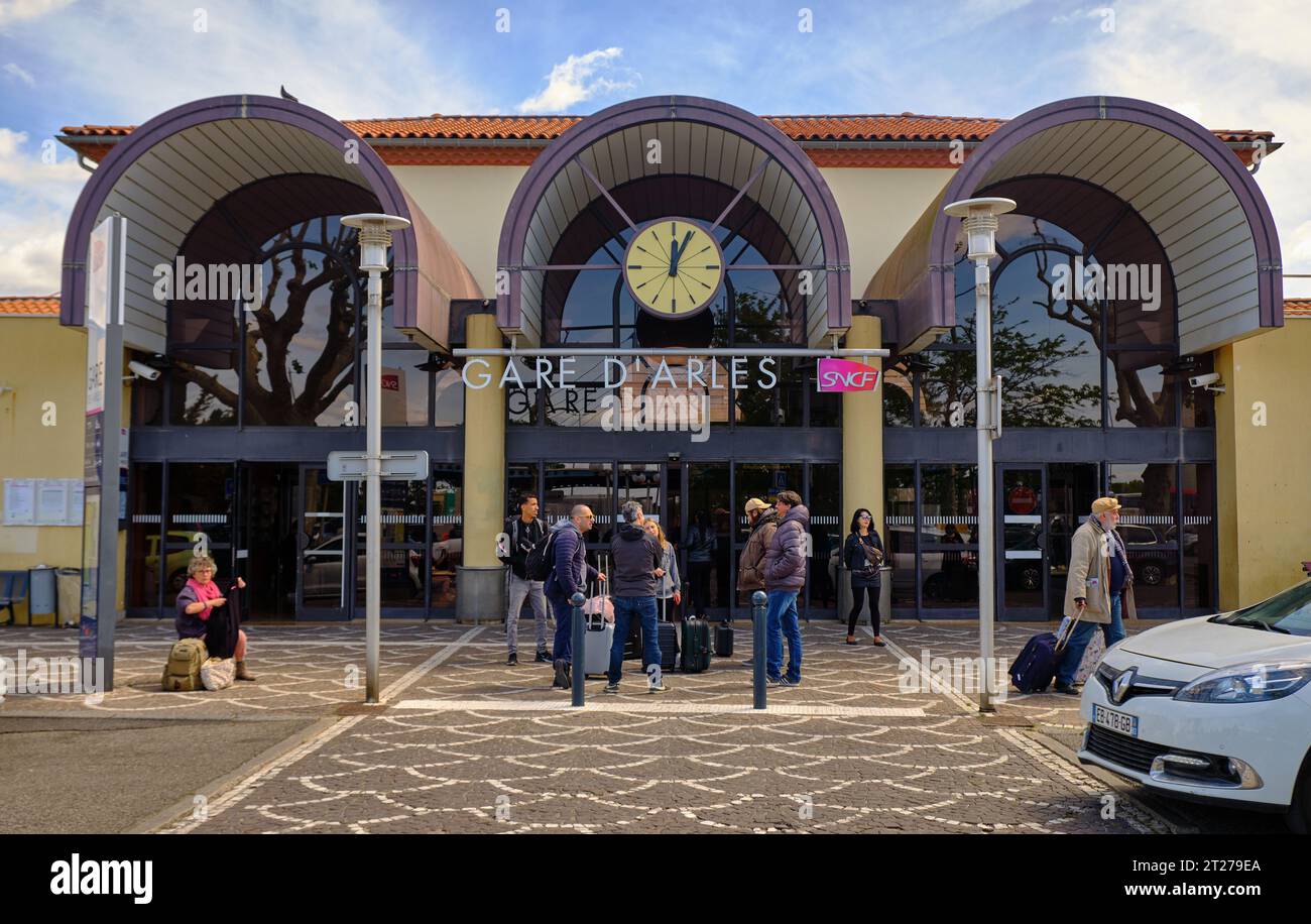 Rail station at arles hi-res stock photography and images - Alamy