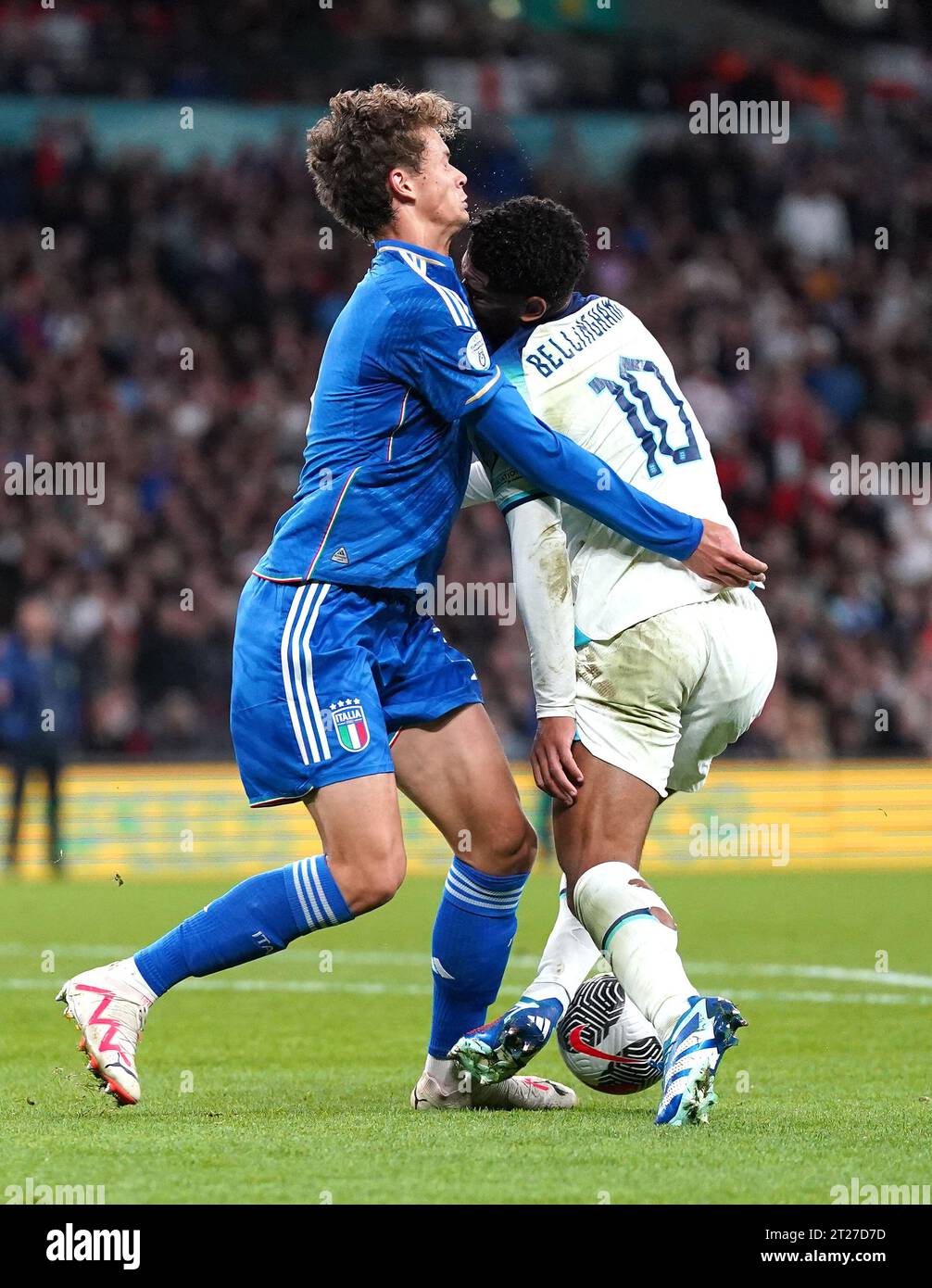 Italy's Giorgio Scalvini and England's Jude Bellingham collide into ...