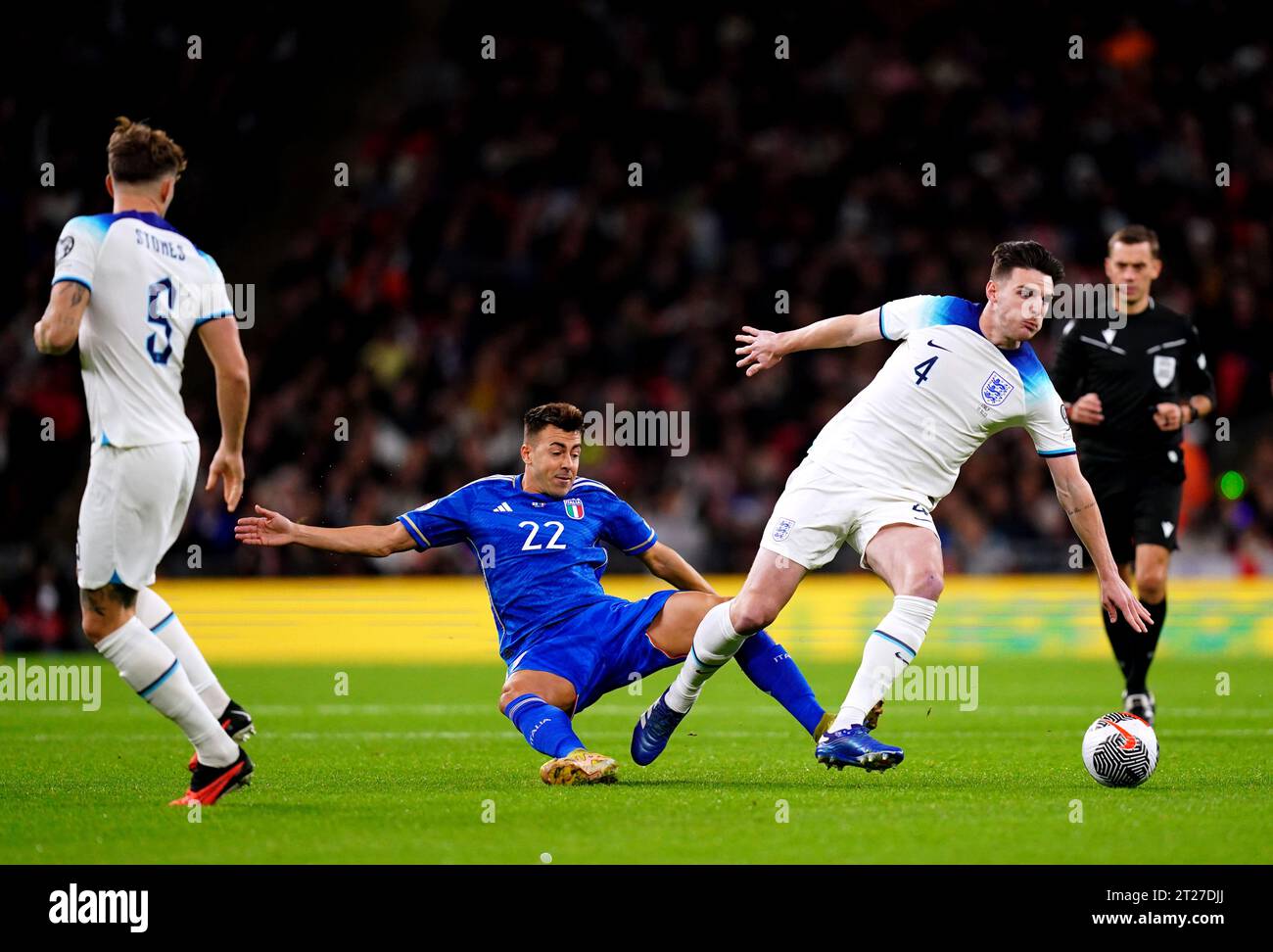 England's Declan Rice (right) and Italy's Stephan El Shaarawy battle ...