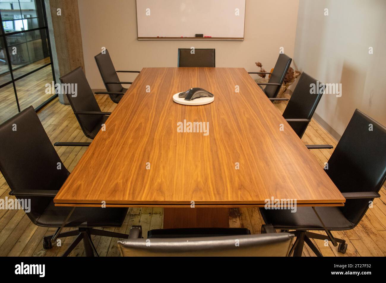 office meeting room Stock Photo - Alamy