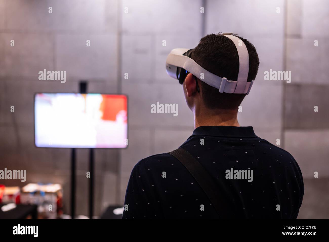 Meta quest 2 hi-res stock photography and images - Alamy