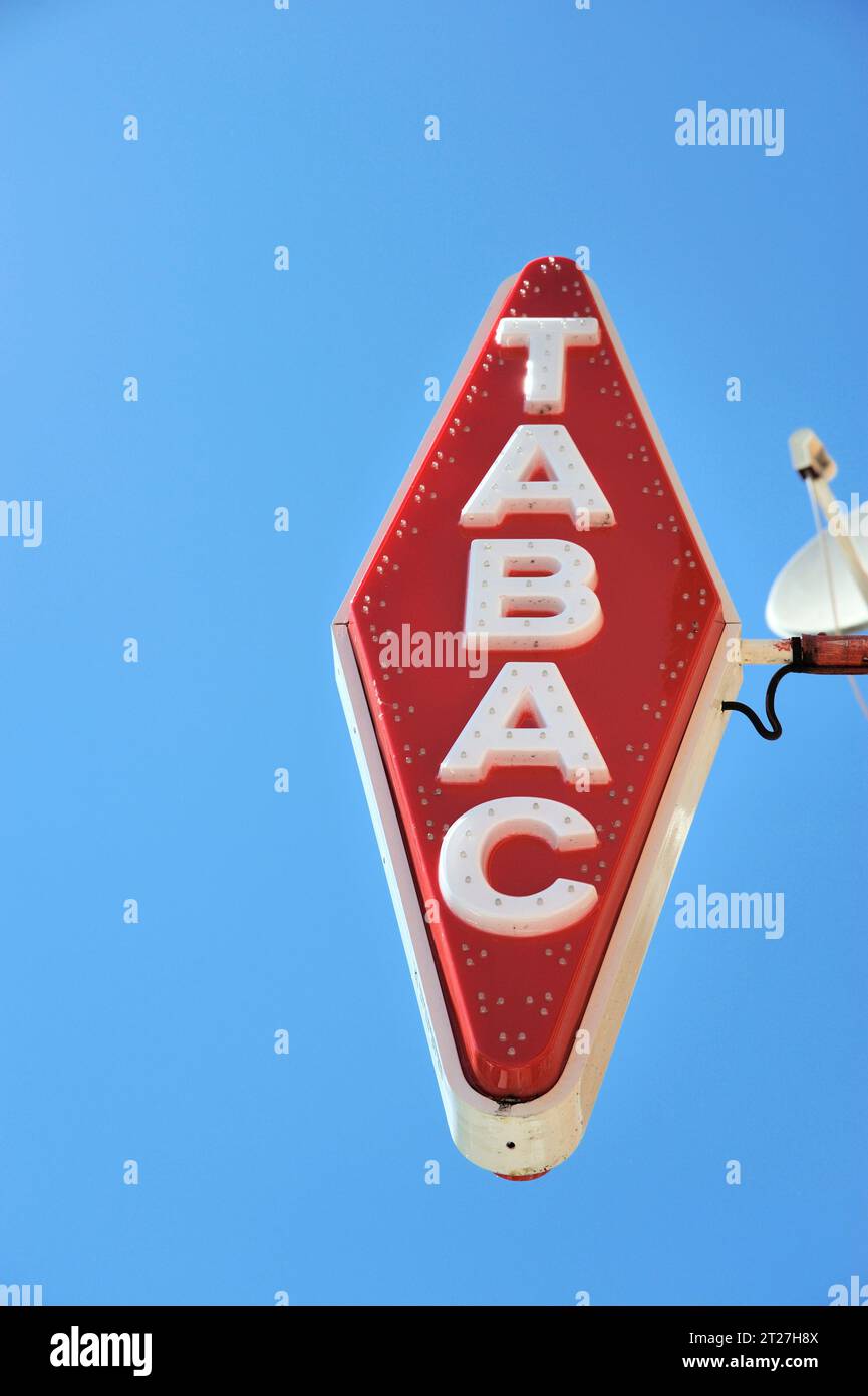 Modern french advertisement hi-res stock photography and images - Alamy