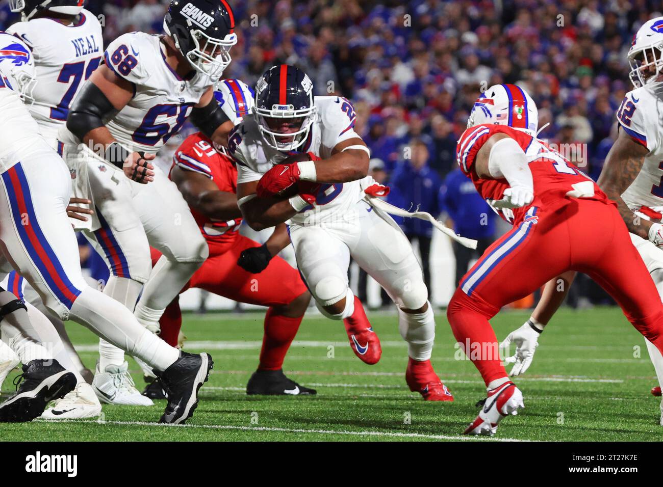 New York Giants running back Saquon Barkley (26) runs the ball during ...