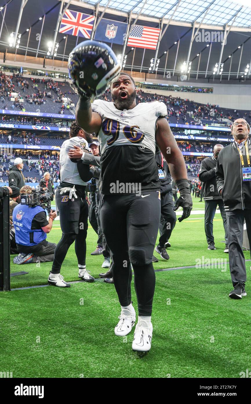 Baltimore Ravens defensive tackle Broderick Washington (96) walks off ...
