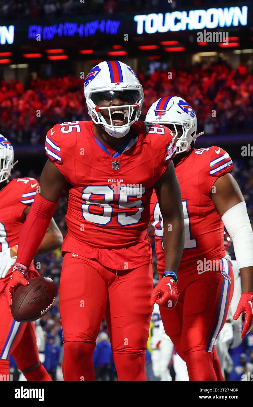 Buffalo Bills tight end Quintin Morris (85) celebrates his touchdown ...