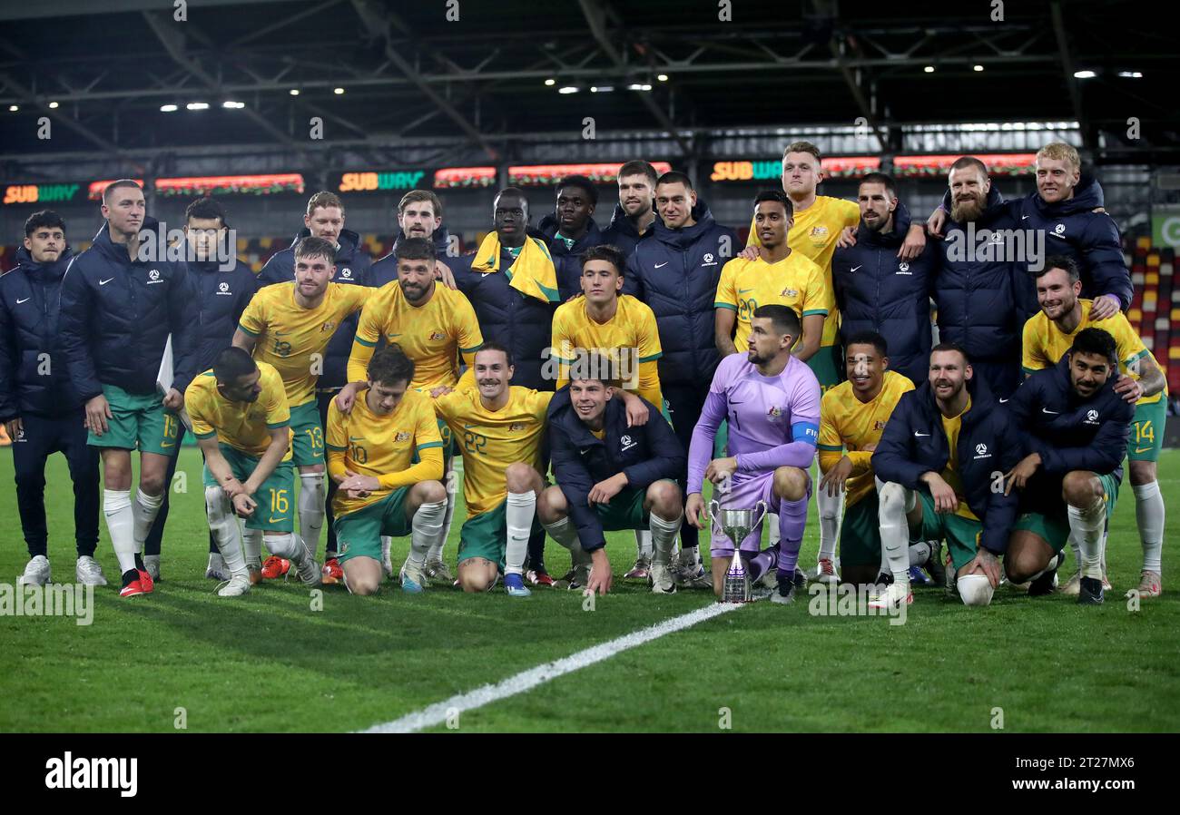 Australia goalkeeper Matthew Ryan and his team mates pose with their ...