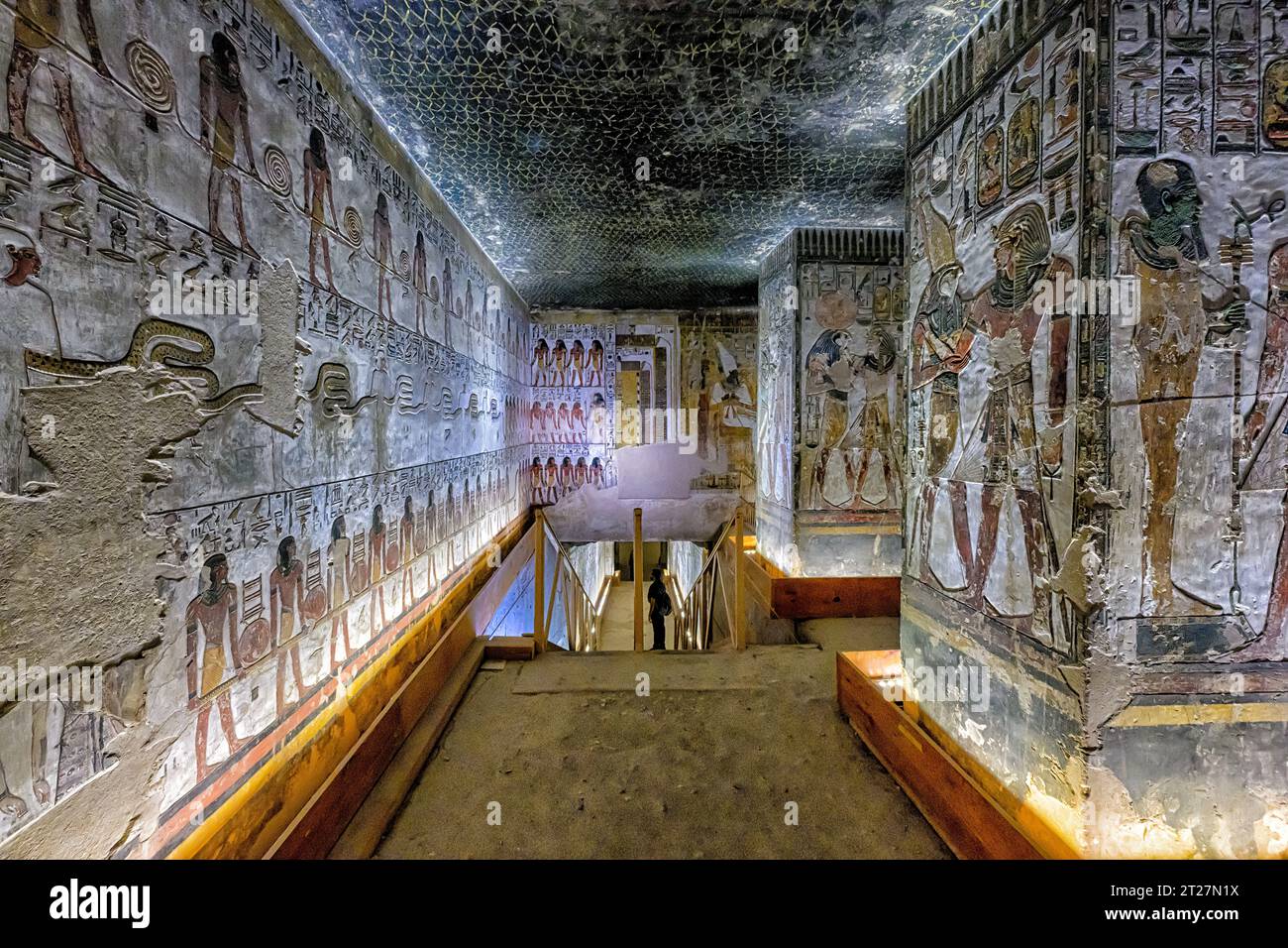 Stairway in Pillared chamber F leading to the third corridor of KV 17 ...