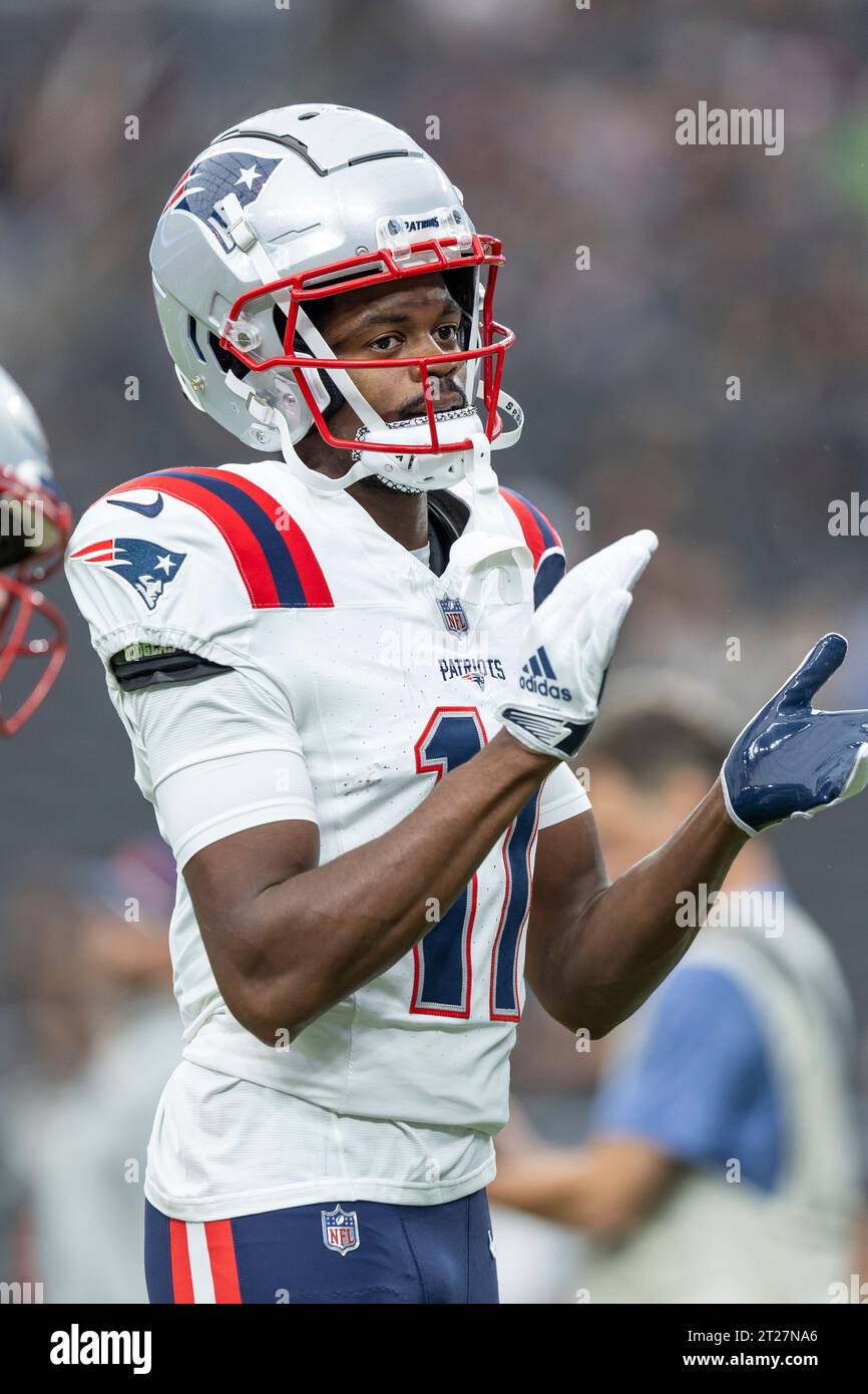 New England Patriots wide receiver Tyquan Thornton (11) warms up before playing against the Las ...