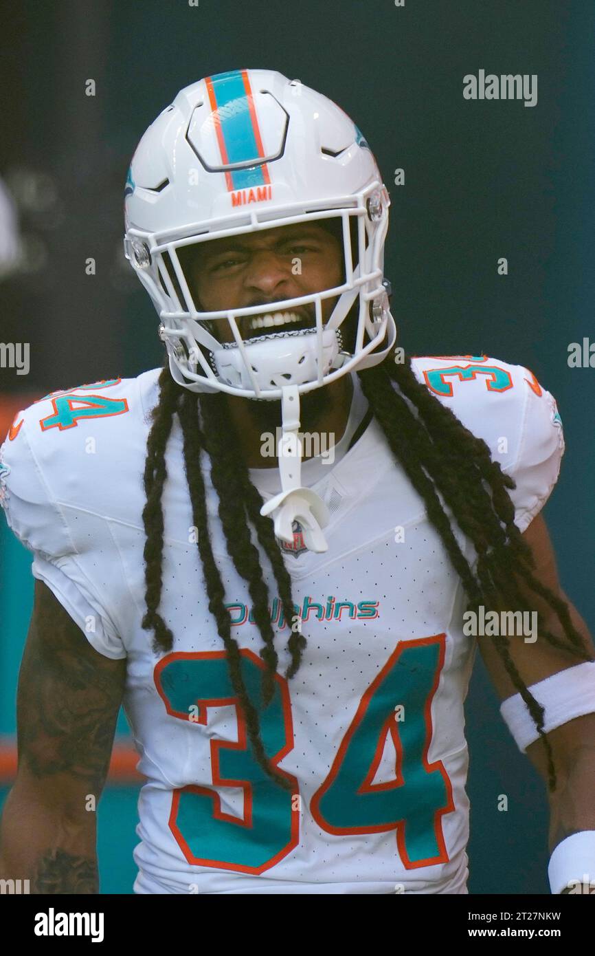 Miami Dolphins cornerback Parry Nickerson heads onto the field before ...