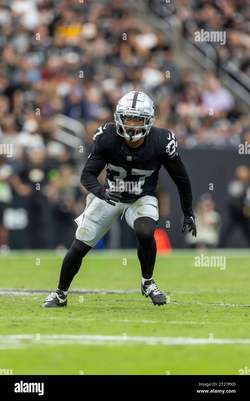 Las Vegas Raiders cornerback Tyler Hall (37) against the New England ...