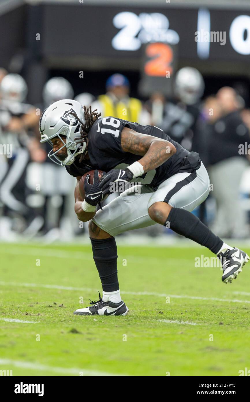 Las Vegas Raiders wide receiver Jakobi Meyers (16) catches a pass ...