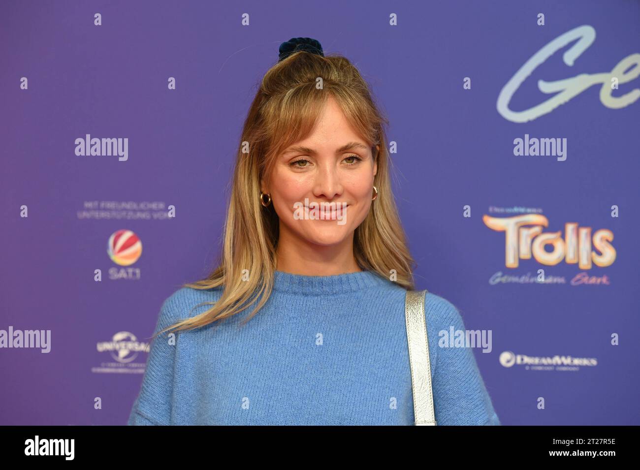 Die Influencerin Carmen Mercedes Kroll, auch bekannt als Carmushka ...