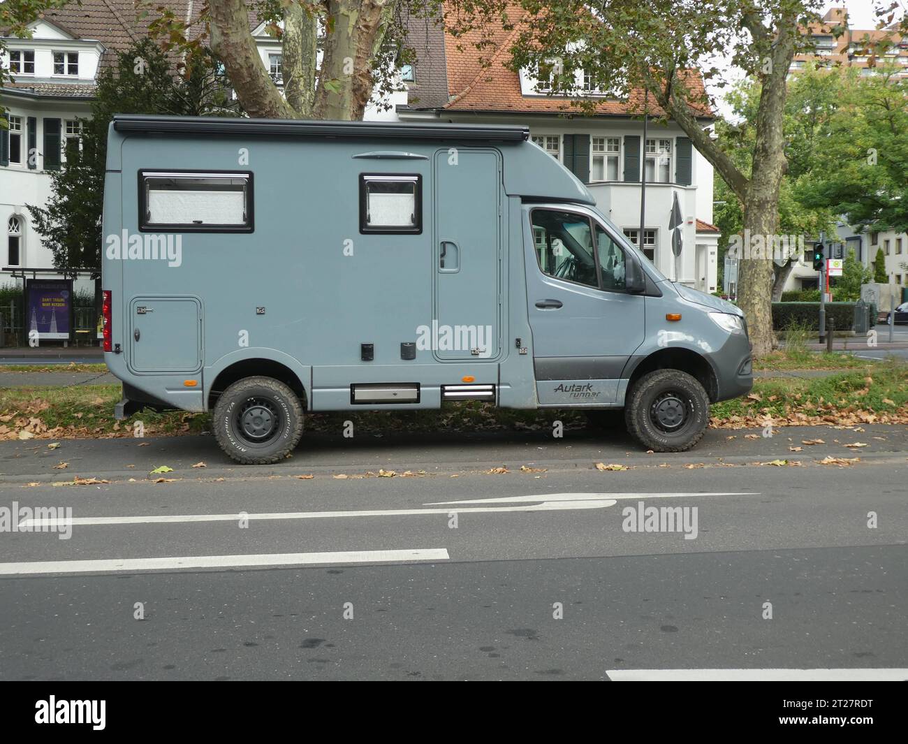 Ein Wohnmobil Woelke Autark Runner 4x4, Ein Allrad Wohnmobl auf der ...