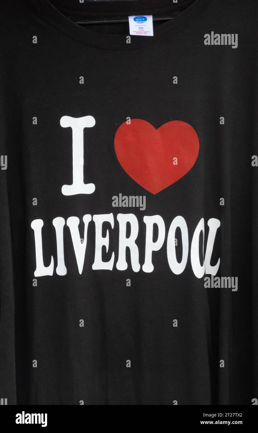 Vertical love hi-res stock photography and images - Alamy