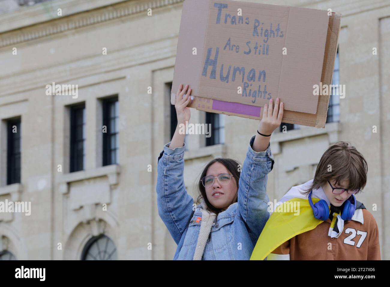 Regina, Canada. 17th Oct, 2023. High school students Mackenzie ...