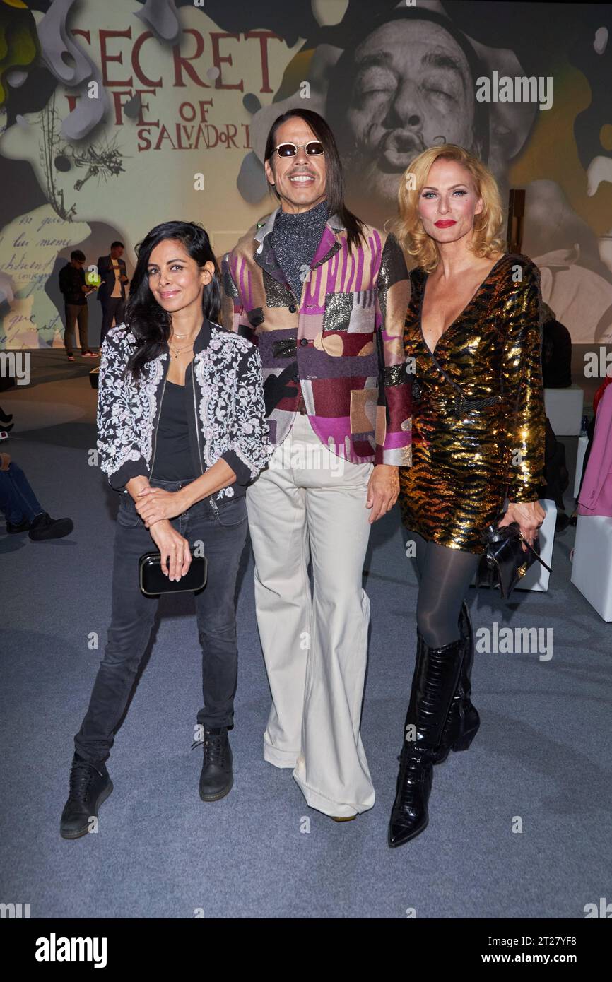 Collien Ulmen-Fernandes, Jorge Gonzàlez und Sonya Kraus ...