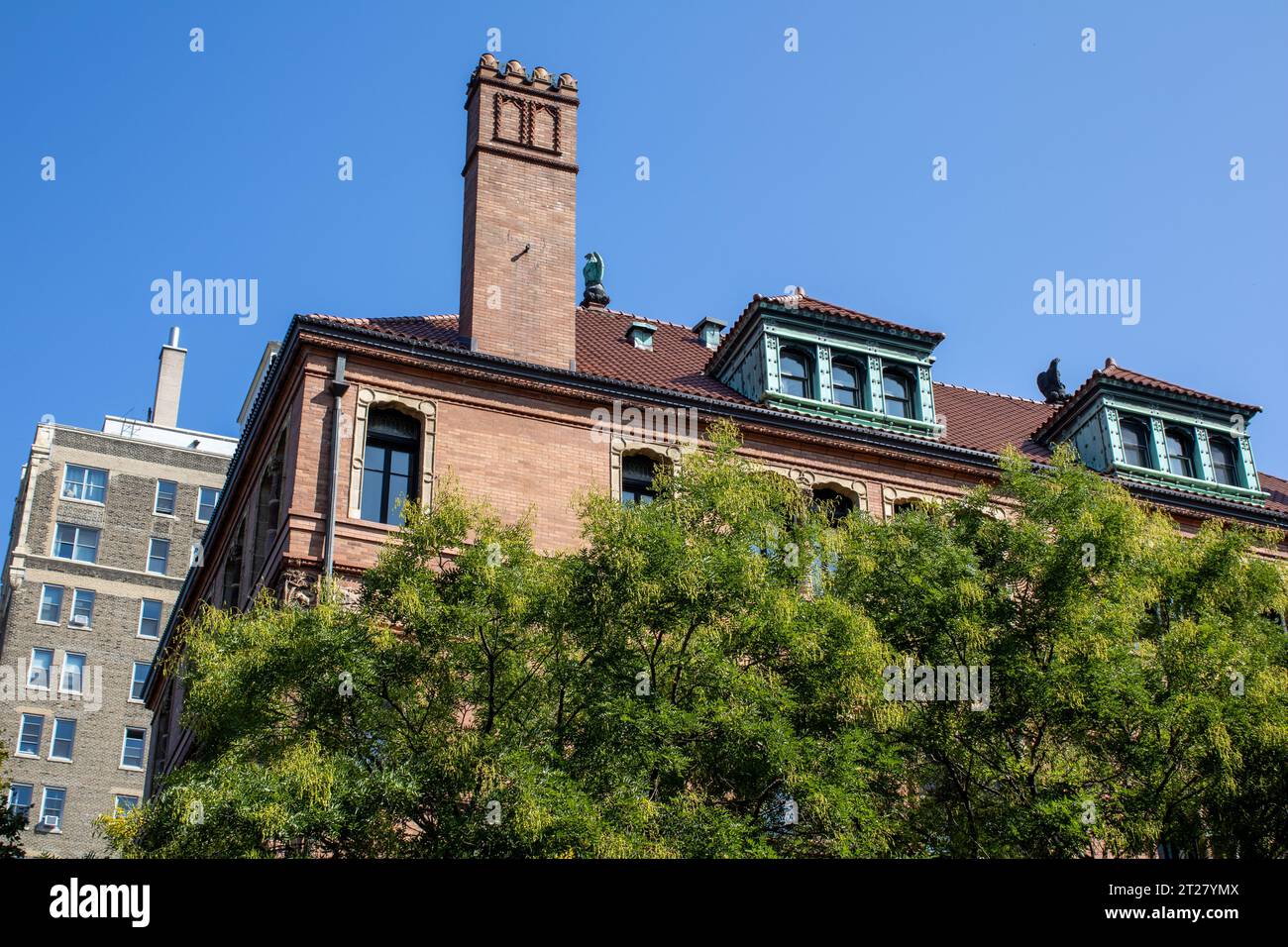 brooklyn buildings on an azure sky Stock Photo - Alamy