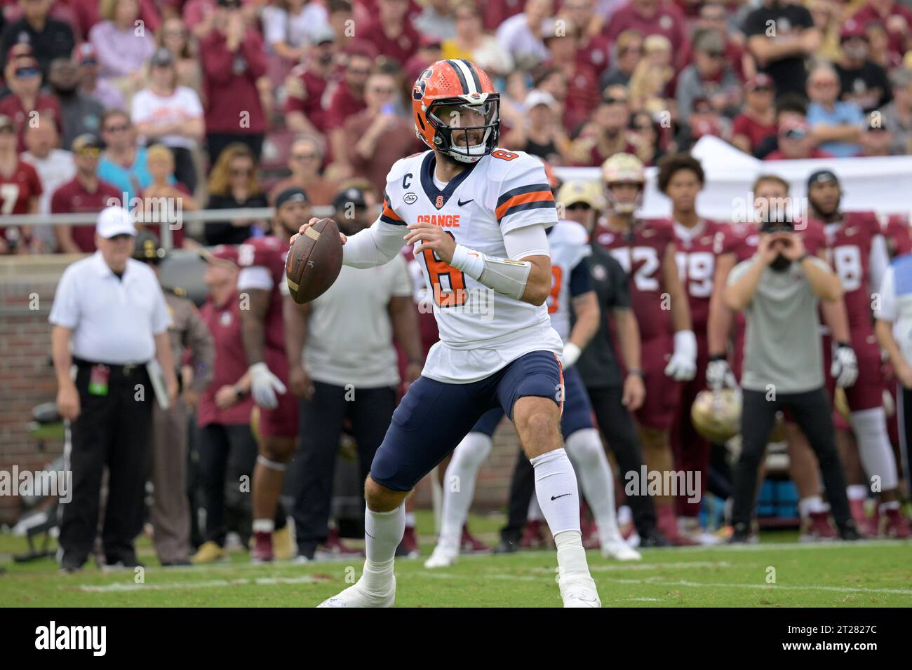 Syracuse quarterback Garrett Shrader (6) throws a pass during the first ...