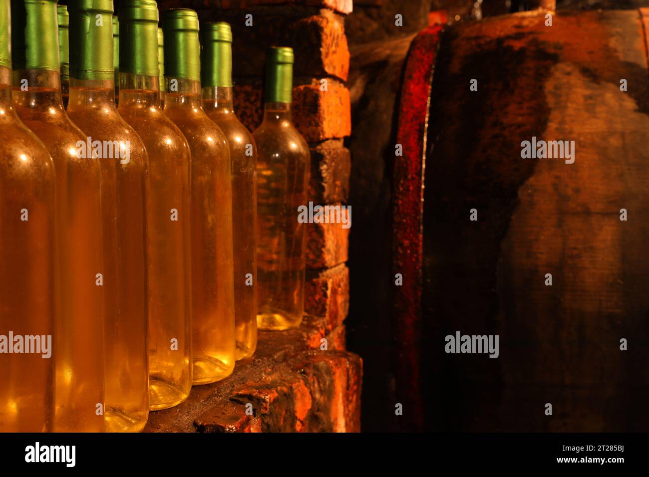 Group of alcoholic drinks on shelf hi-res stock photography and images ...
