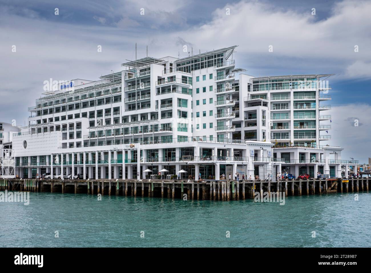 Hilton Hotel on Princes Wharf in Auckland New Zealand Stock Photo - Alamy