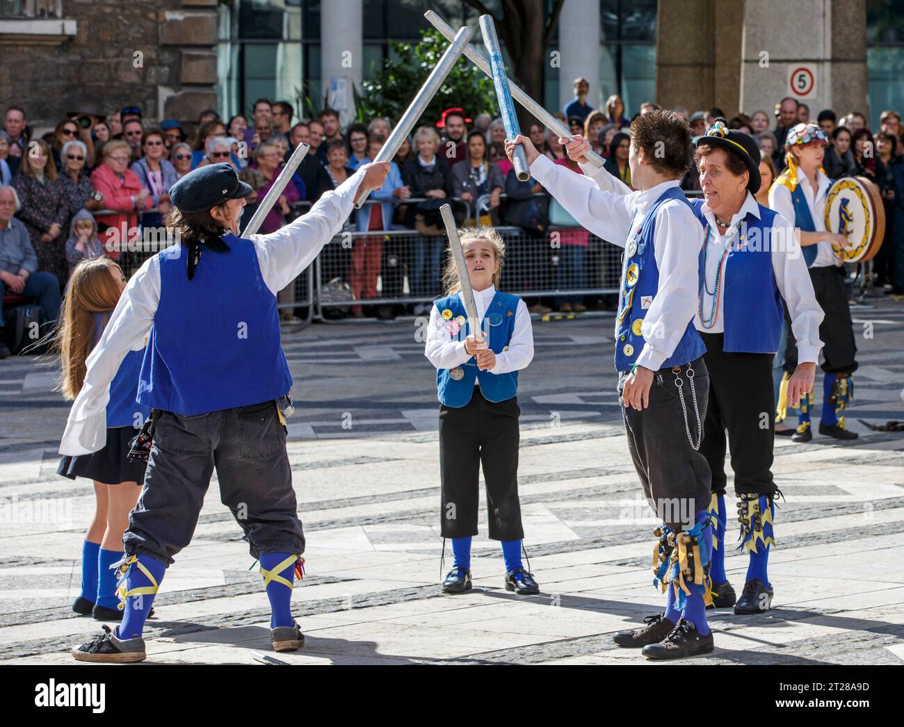 Morris dancing at the Pearly Kings and Queens Harvest Festival at ...