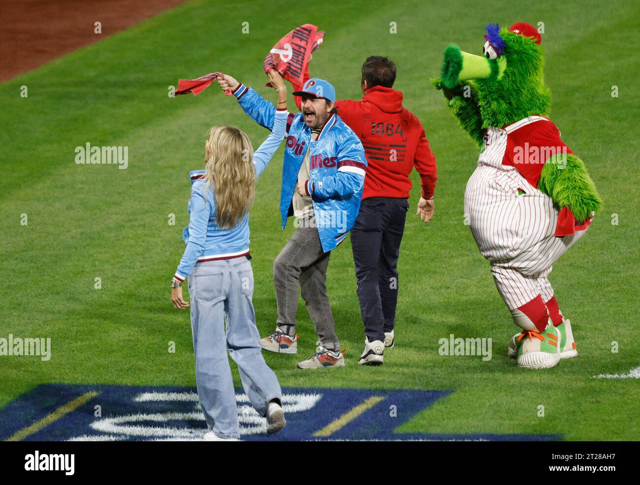 Philadelphia, United States. 17th Oct, 2023. Cast members from the ...