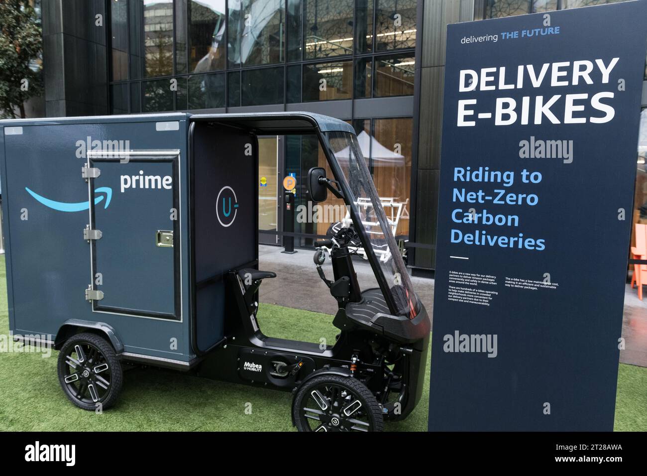 Seattle, USA. 17th Oct 2023. Mid-day the Amazon Delivering The Future ...