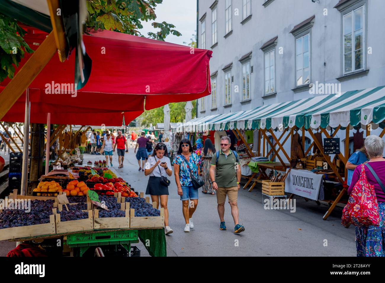 Balkan market hi-res stock photography and images - Alamy