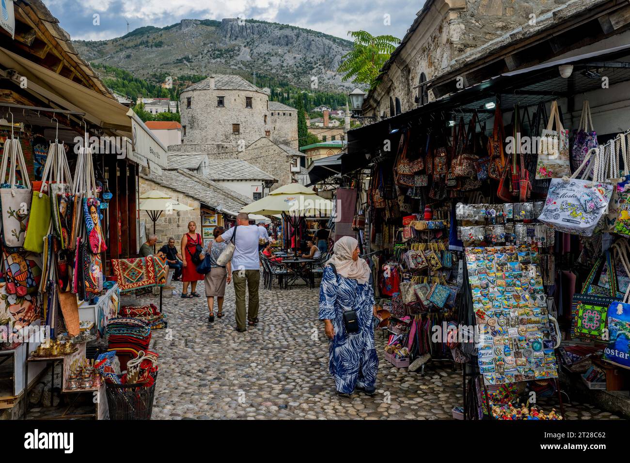 Shops in old bazaar hi-res stock photography and images - Alamy