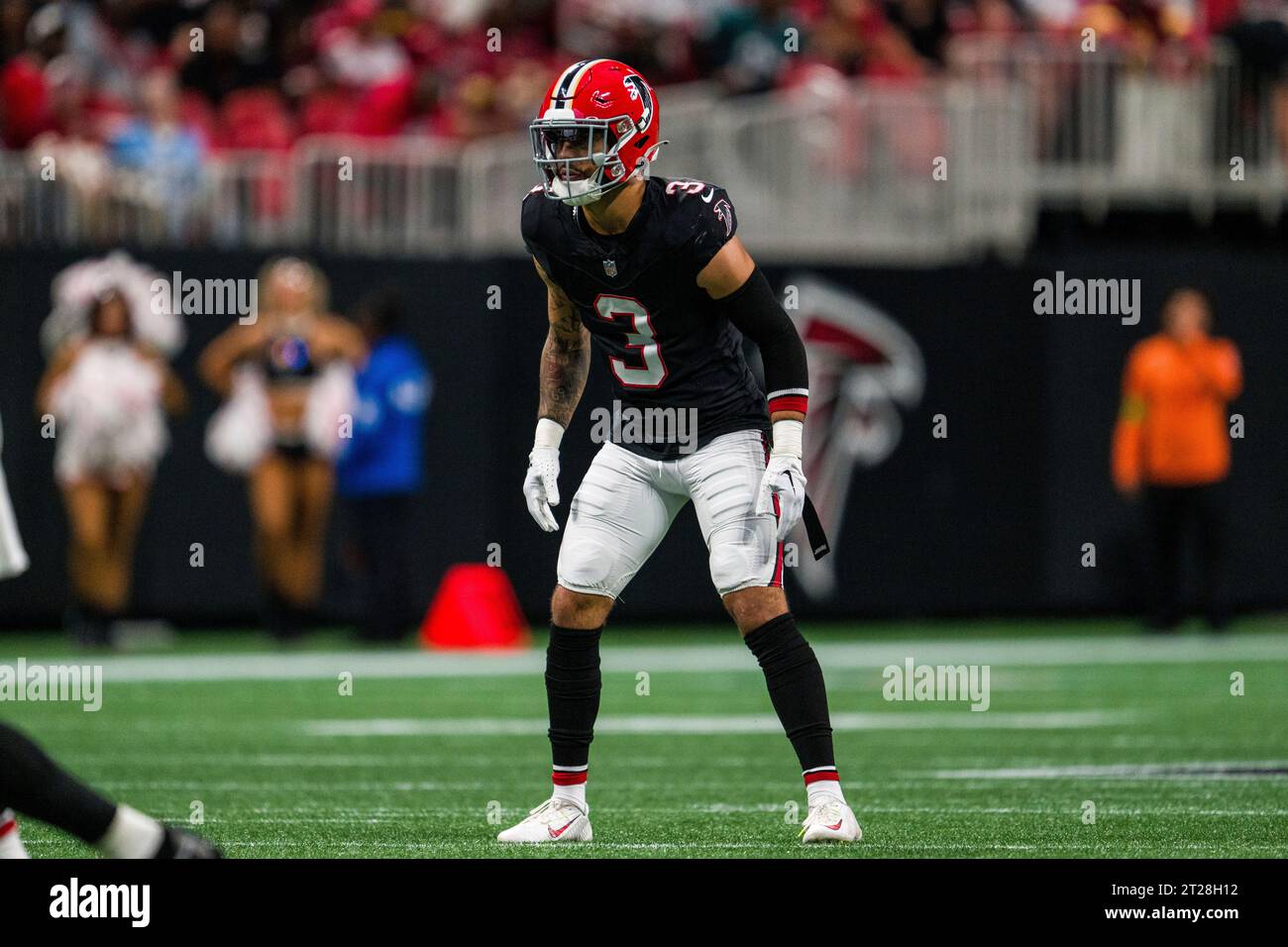 Atlanta Falcons safety Jessie Bates III (3) lines up during the first ...