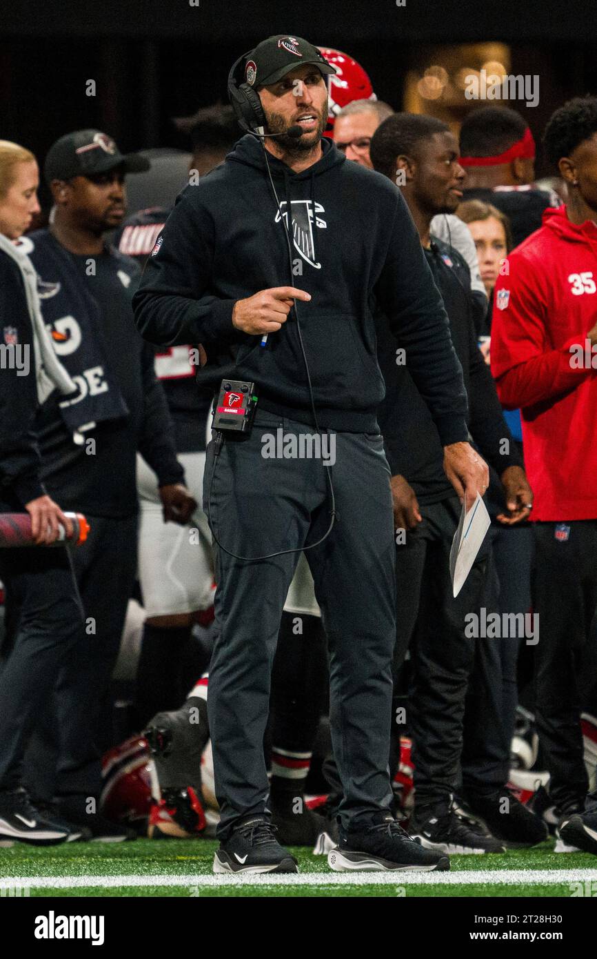 Atlanta Falcons offensive coordinator Dave Ragone works during the ...