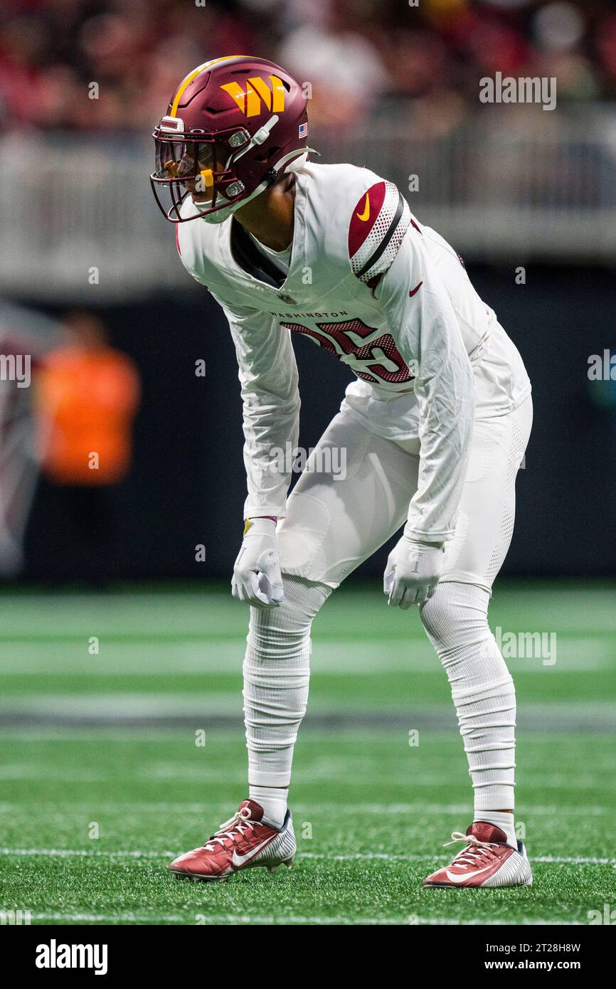 Washington Commanders cornerback Benjamin St-Juste (25) lines up during ...