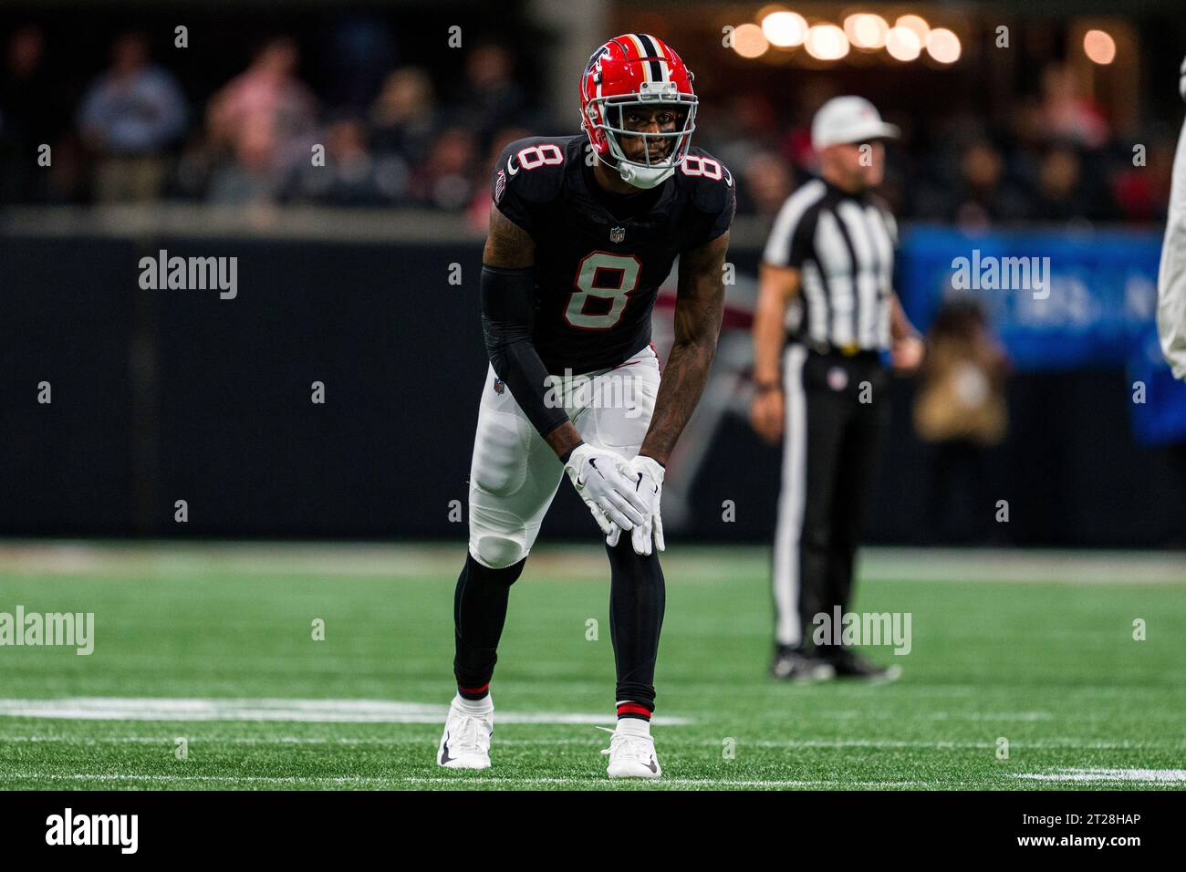 Atlanta Falcons tight end Kyle Pitts (8) lines up during the first half ...