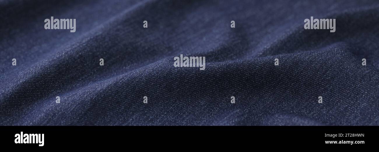 Crumpled bed clothes hi-res stock photography and images - Alamy