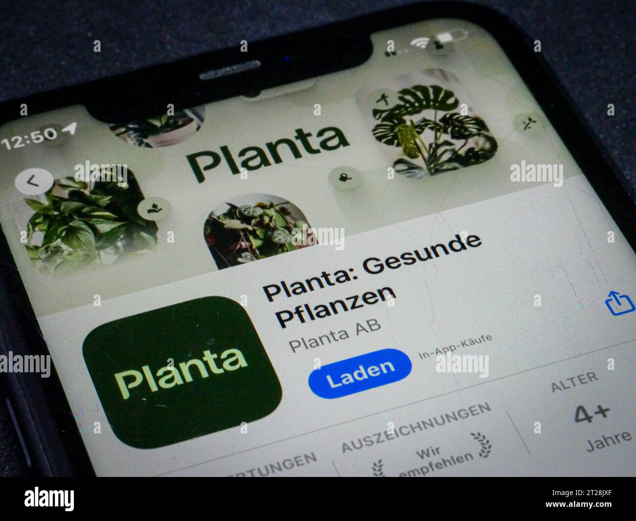 App Store - Apple 16.10.2023: Apple App Store auf einem iPhone. Die besten Apps für iOS 17 ...