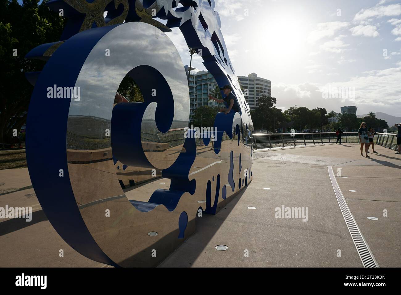Sculpture Citizens Gateway to the Great Barrier Reef by Brian Robinson ...