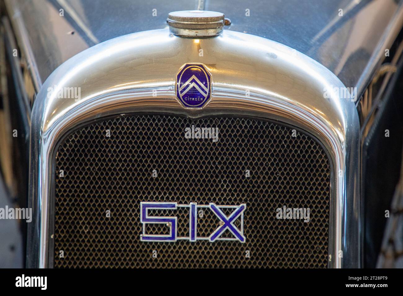 Talmont , France - 10 09 2023 : Citroen six c6 logo brand retro vintage ...