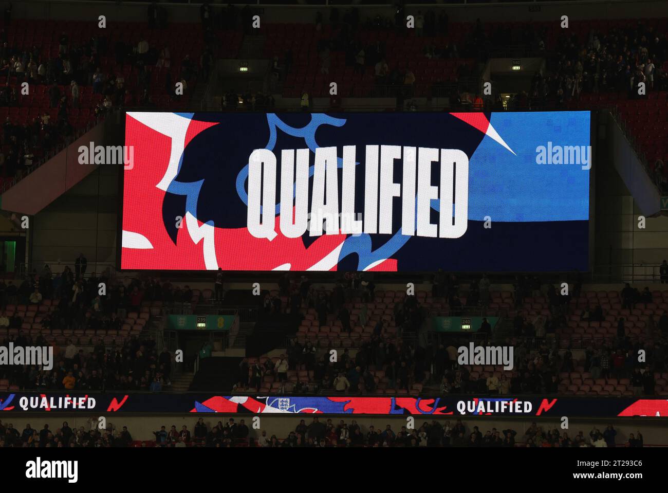 Wembley stadium london scoreboard hi-res stock photography and images ...
