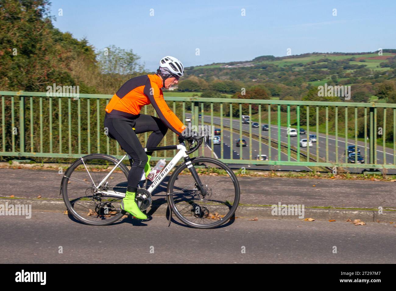 Pro team summit cycling clothing hi-res stock photography and images ...