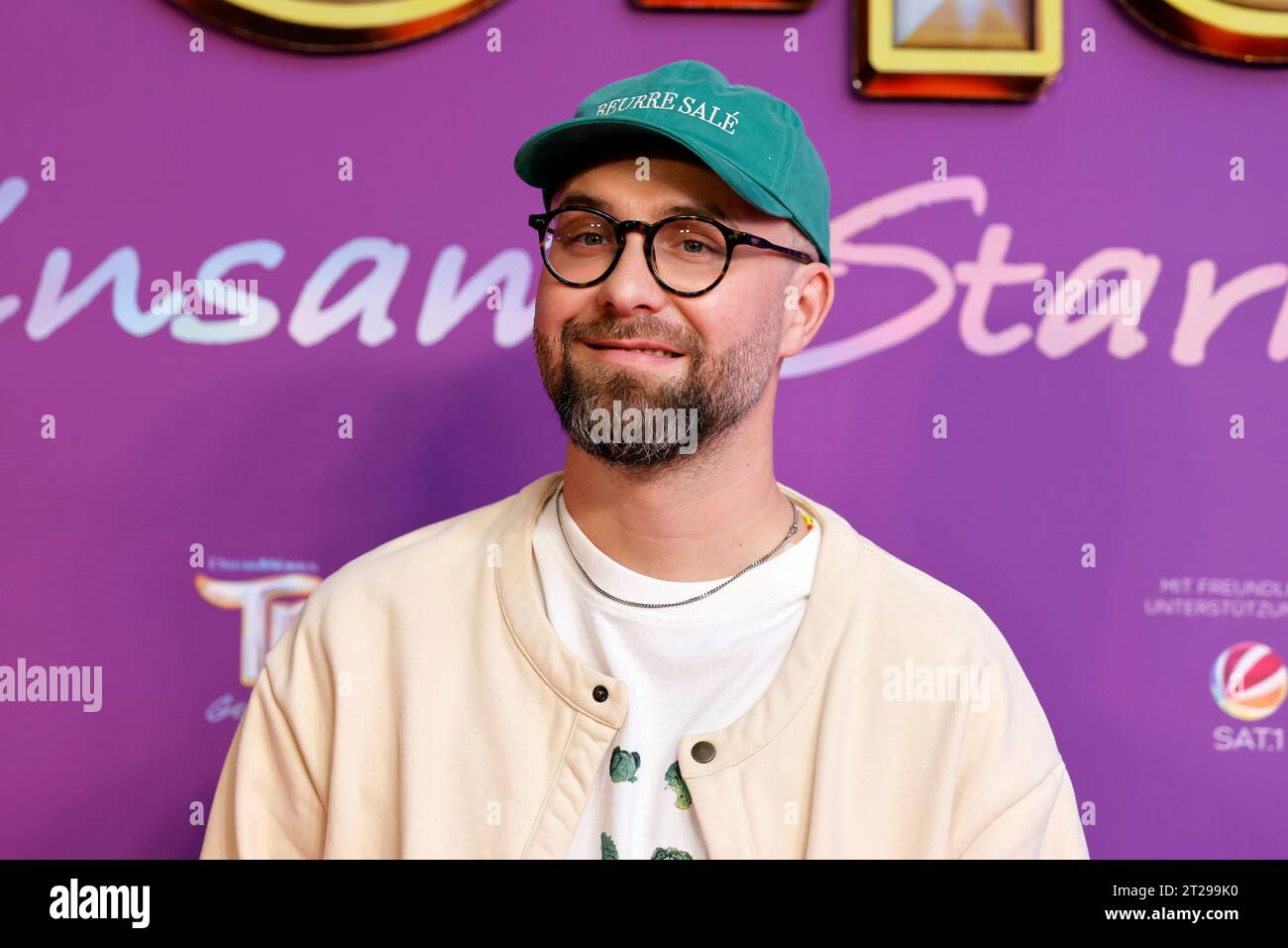 Sänger Mark Forster bei der Premiere des Films Trolls - Gemeinsam stark ...