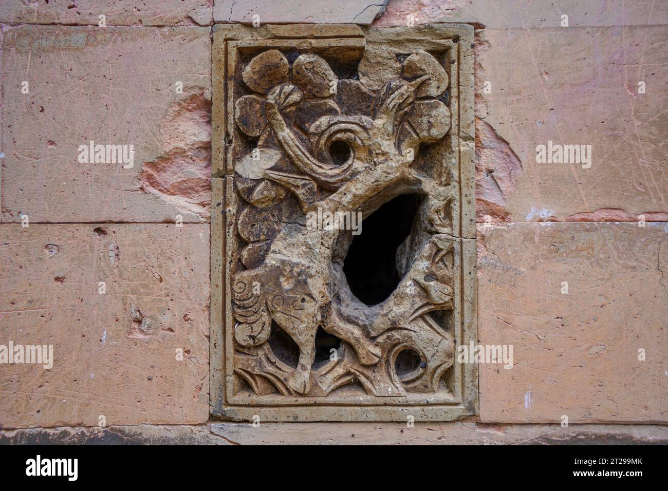 Brick carvings on the walls of the Eastern Tombs of the Qing Dynasty ...