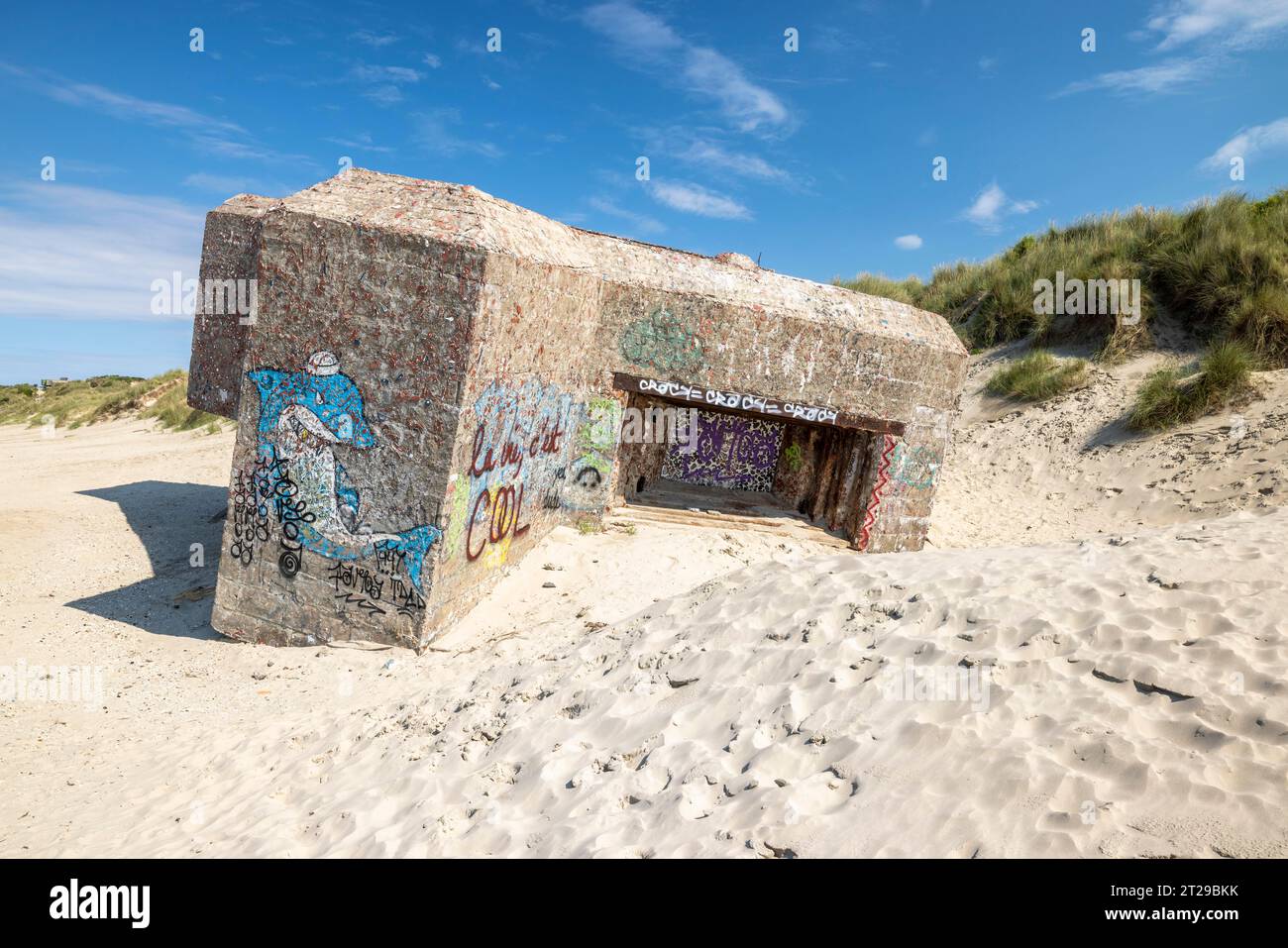 Bunkers destroyed hi-res stock photography and images - Alamy