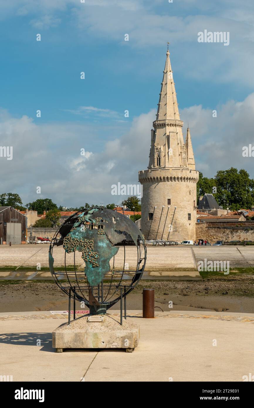 The beautiful entrance with the towers of the fort in La Rochelle ...