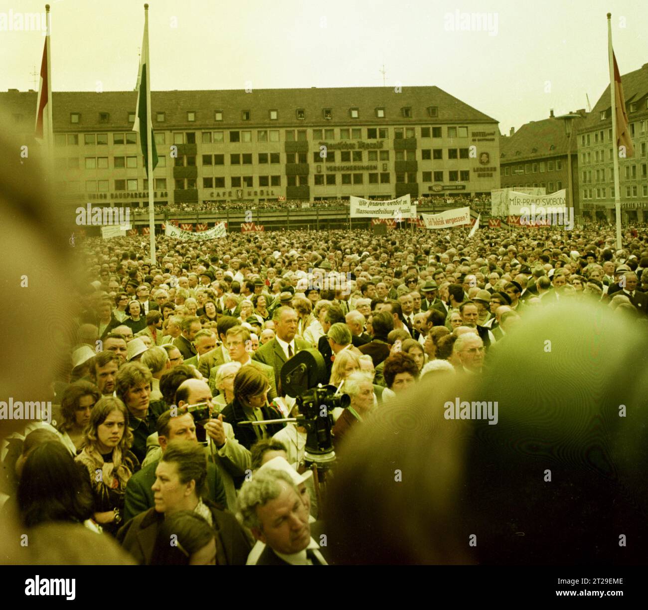 DEU, Germany: The historical colour photos from the times of the 1970s ...